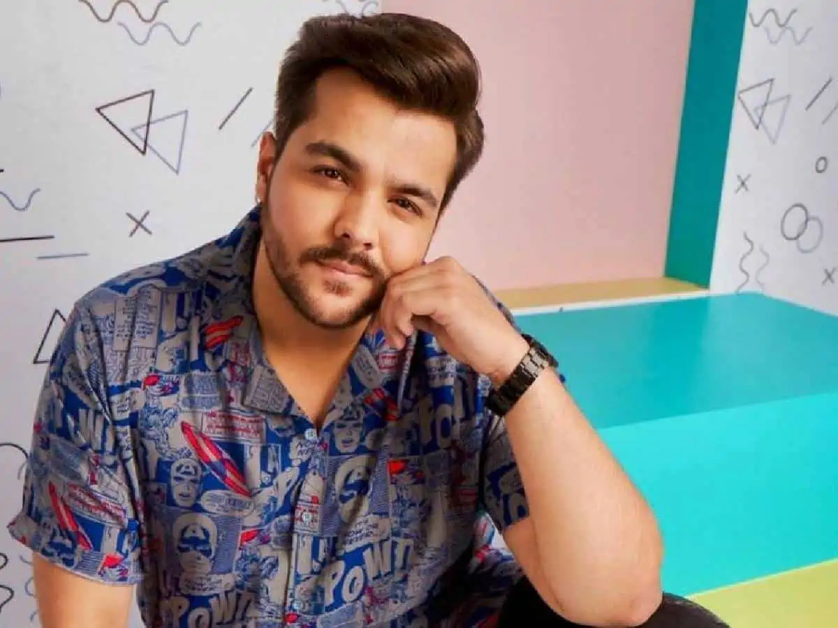 Ashish Chanchlani (YouTuber) Biography - The Best Biography Ashish Chanchlani (YouTuber) Biography - The Best Biography
